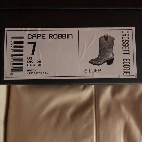 Cape Robbin | Shoes | Cape Robbin Silver Crossett Ankle Boot | Poshmark